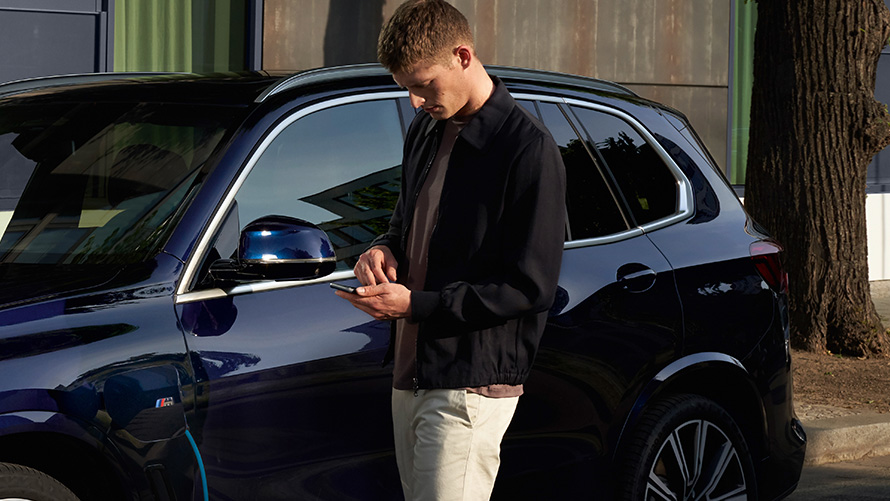 Remote Software Upgrade: The Software Update from BMW | bmw.com.sg